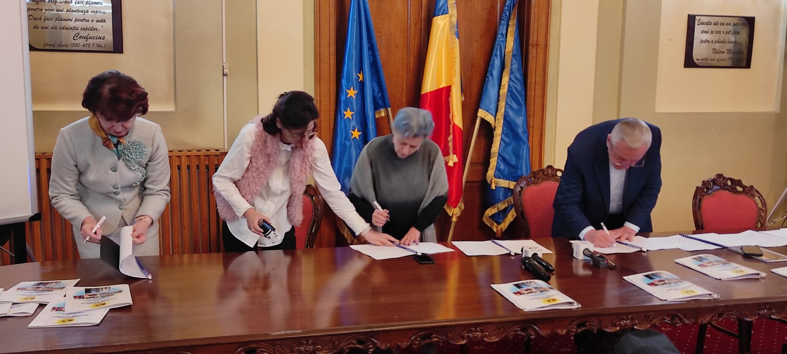 Parteneriate pentru ”Meritas”. Au fost semnate contractele cu agenții ...