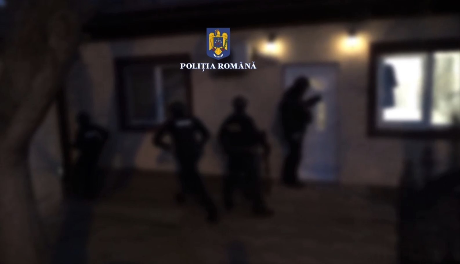 (VIDEO) Mascații au descins la un cămătar din Buzău. Bărbatul a ajuns ...